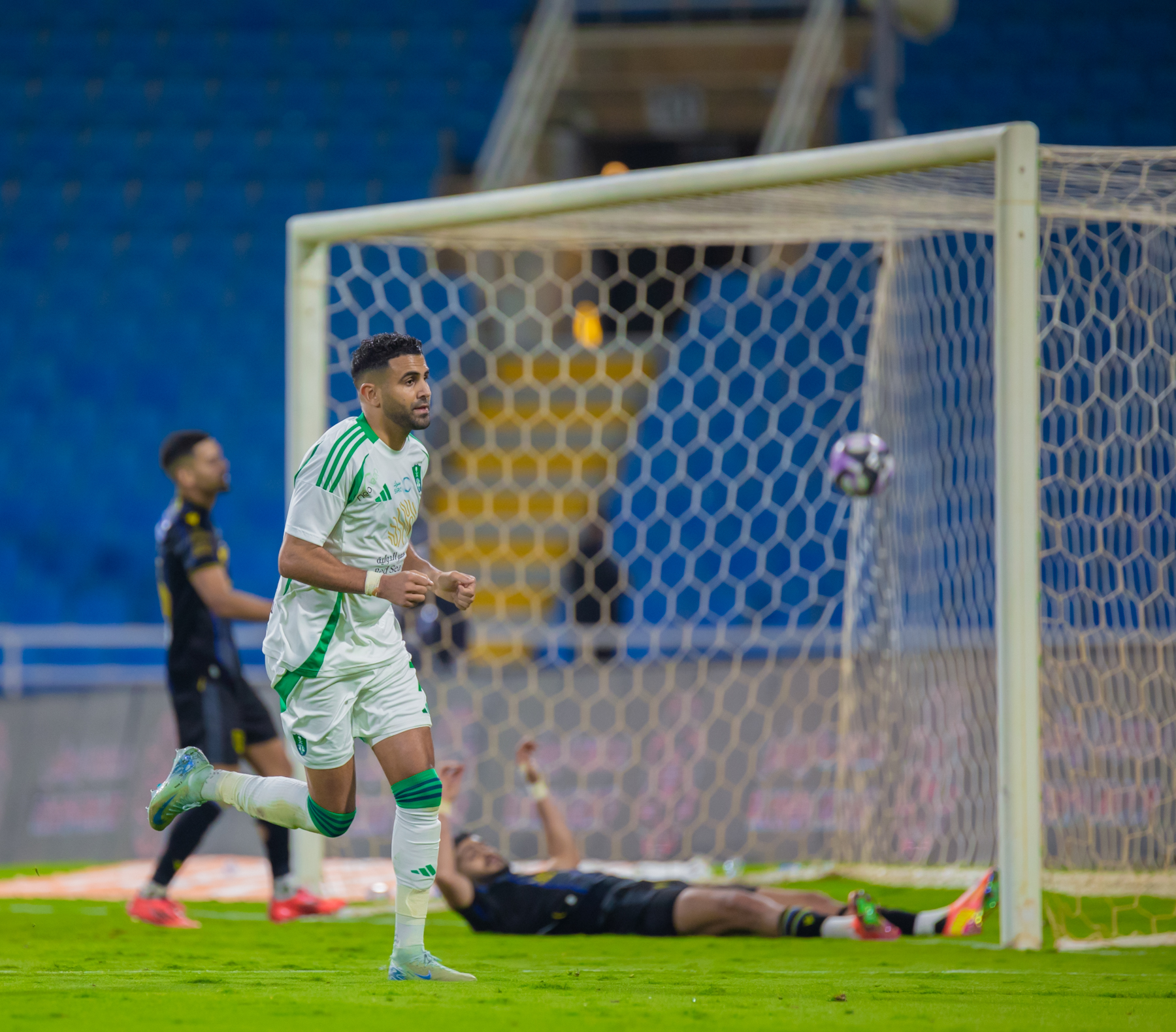 Riyad Mahrez absent de l’équipe-type de l’année en Saudi Pro League ...